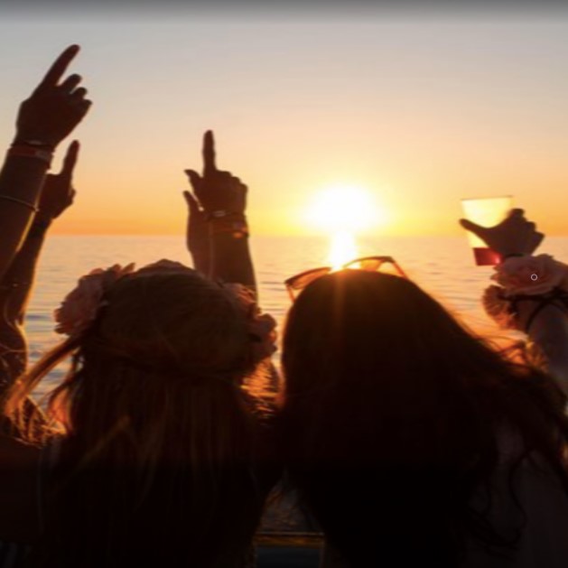 Magic boat party Ibiza, la primera fiesta en barco de Ibiza
